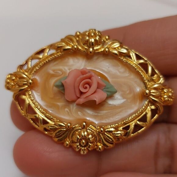 Avon | Jewelry | Vintage Avon 3d Pink Rose Caneo Enameled Gold Tone Art ...